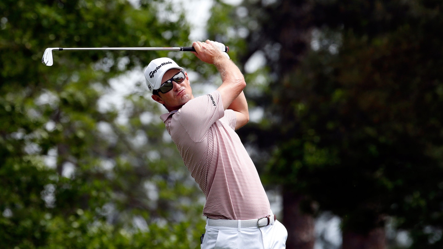 Justin Rose tees off on No. 4 during Friday's second round.