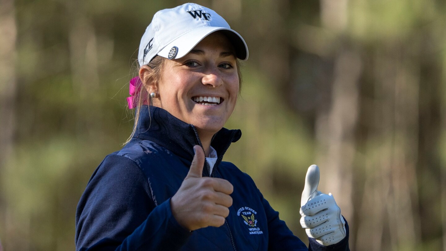 Women's Am: Photos from the First Round