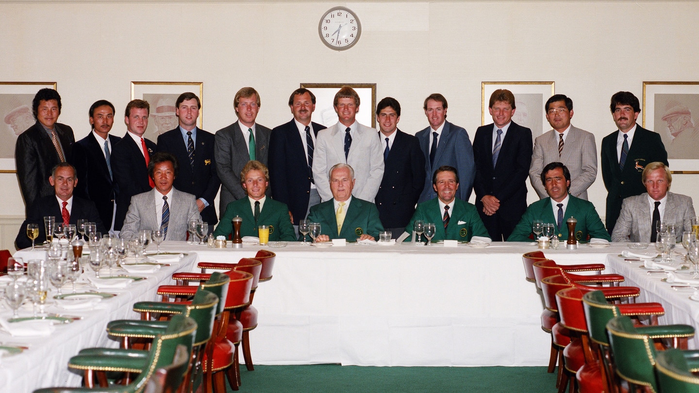 Guests attend the 1987 Masters Tournament amateur dinner.