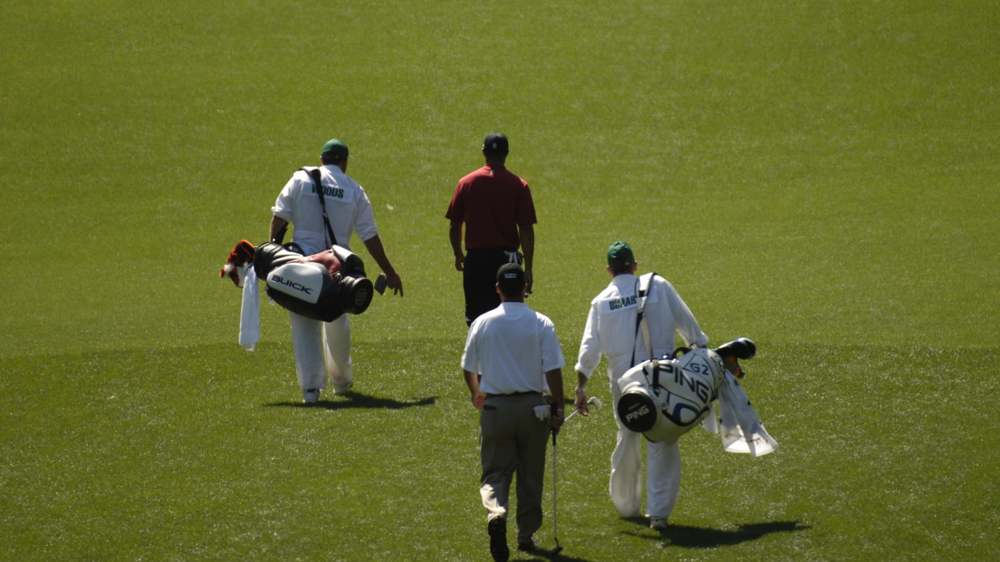 Woods Outduels DiMarco, Wins 2005 Masters